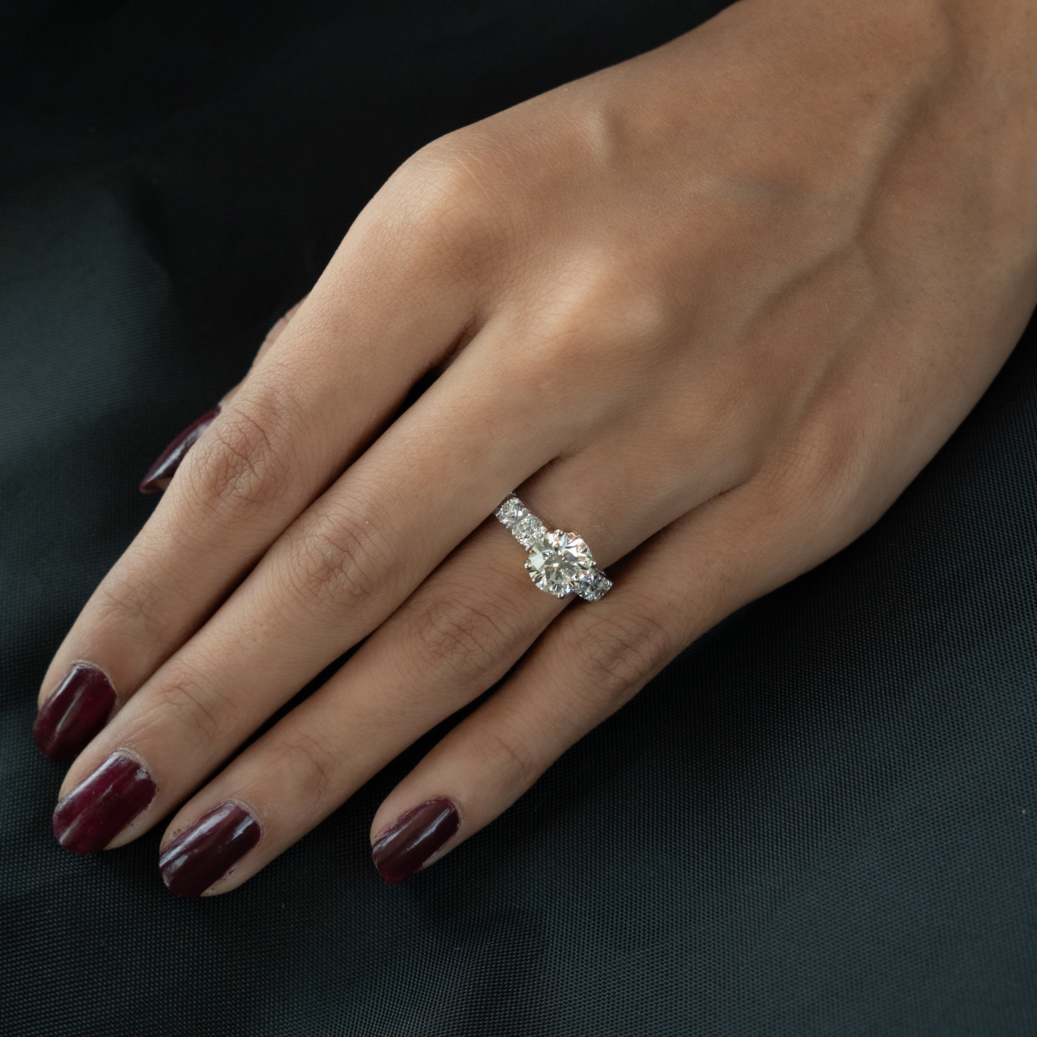 Aeloria Grace - 2 ct round | Proffini Jewels