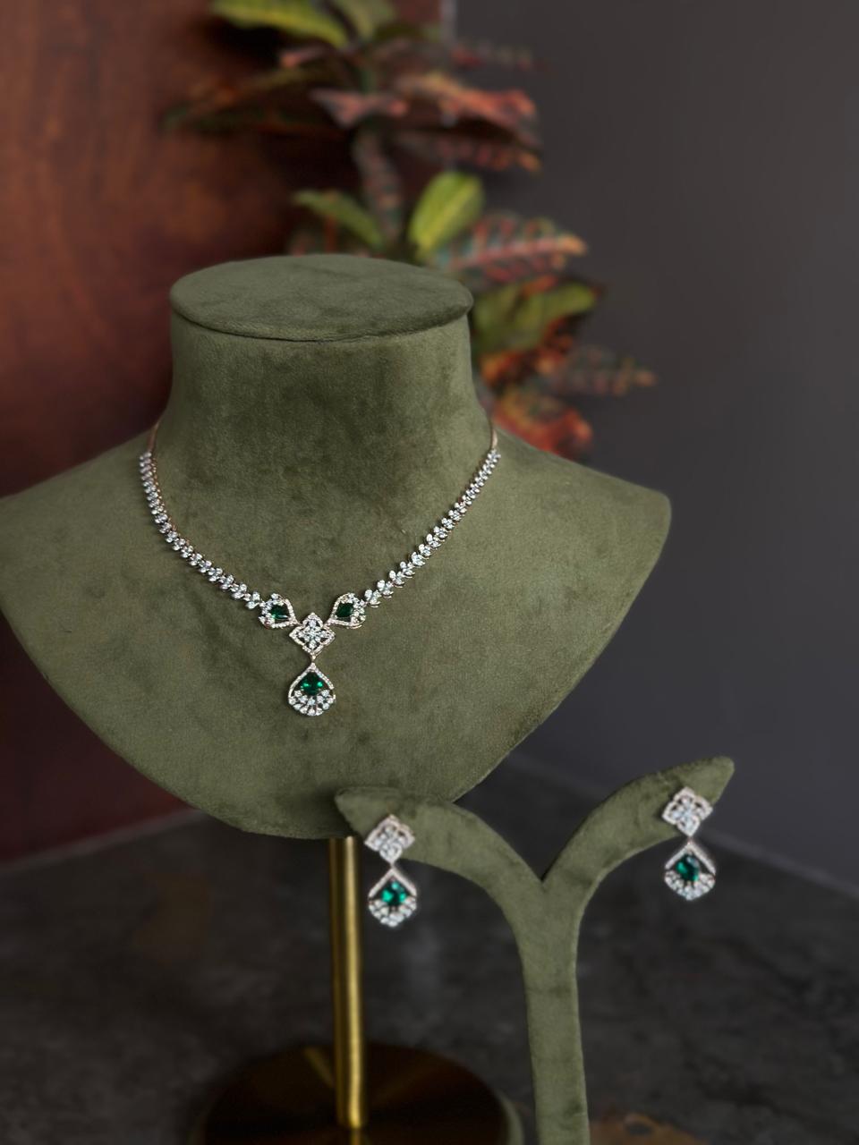 Evara Emerald Diamond Set | Proffini Jewels